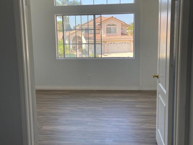 Bright Room with High Ceilings – Chula Vista