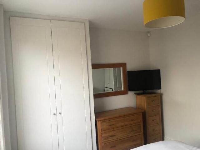 Bright tidy double room with ensuite