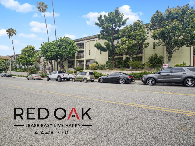 Bright Two Bedroom with Pool Access and Included Parking ~ In Alhambra!