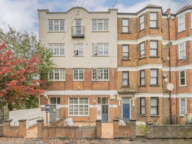 Brighton Terrace, Brixton SW9, 3 bed flat to rent, £3,000 pcm | PrimeLocation