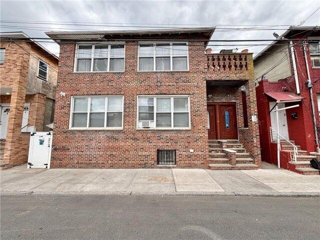 Brighton Th Ct, Brooklyn, Home For Sale