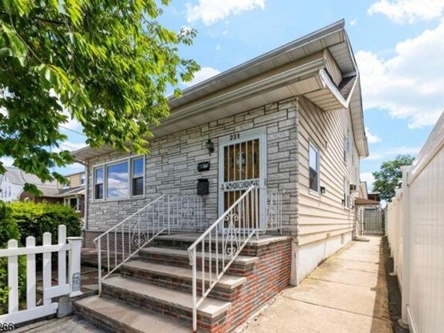 Brighton Ave, Belleville, Home For Sale