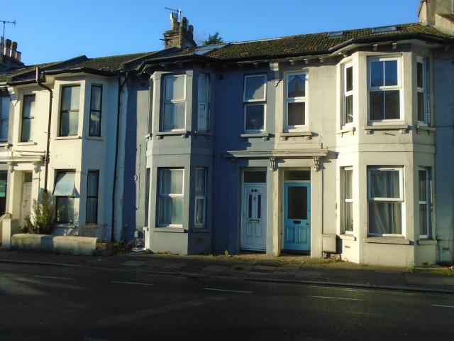 Brighton BN1 7 bed terraced house to rent £3,488 pcm £805 pw