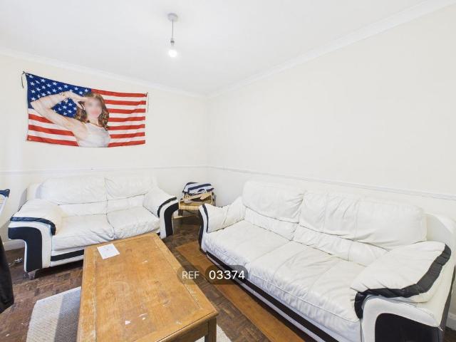 Brighton BN1 4 bed terraced house to rent £2,625 pcm £606 pw