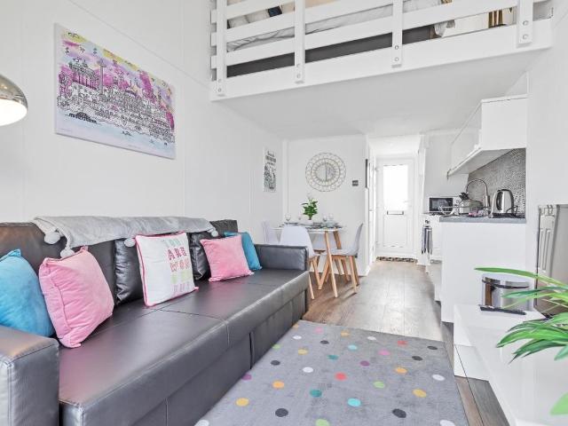 Brighton BN2, 1 bed flat to rent, £2,076 pcm | PrimeLocation