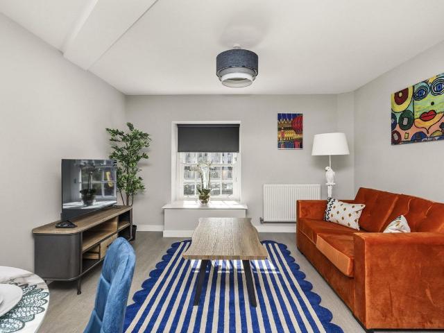 Brighton BN2, 2 bed flat to rent, £2,379 pcm | PrimeLocation