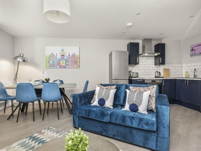 Brighton BN2, 2 bed flat to rent, £2,548 pcm | PrimeLocation