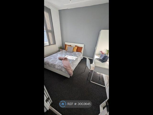 Brighton, Brighton BN2, Room to rent, £749 pcm | PrimeLocation