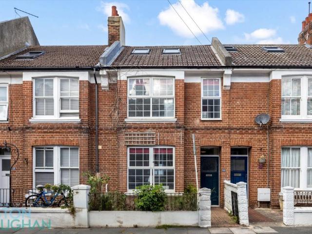 Brighton, East Sussex BN2 6 bed terraced house to rent £3,250 pcm £750 pw