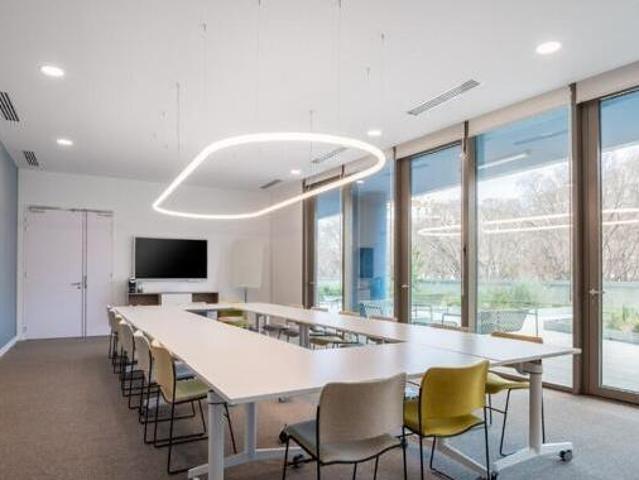 Brighton, Fleet St, Serviced Office To