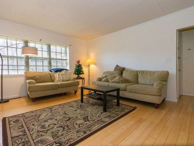 Brighton room $1,200 — live with 2 law students