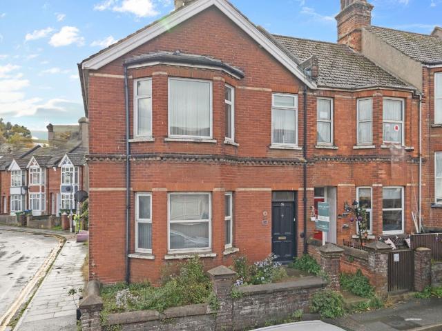 Brighton Road, Newhaven BN9, 2 bed maisonette to rent, £1,300 pcm | PrimeLocation