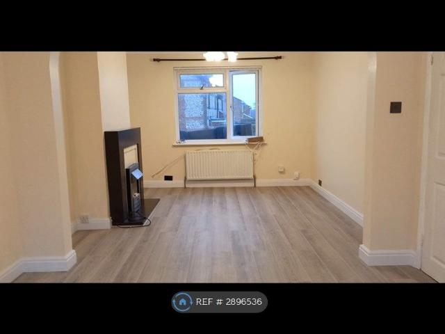 Brighton Road, Aldershot GU12, 3 bed semi detached house to rent, £1,750 pcm | PrimeLocation