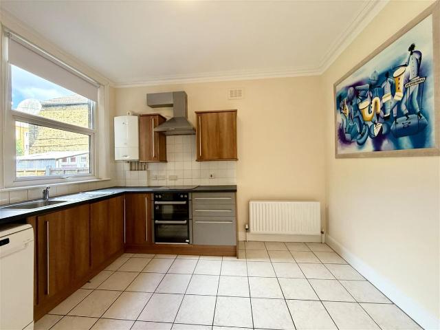 Brighton Road, Croydon CR2, 1 bed maisonette to rent, £1,400 pcm | PrimeLocation