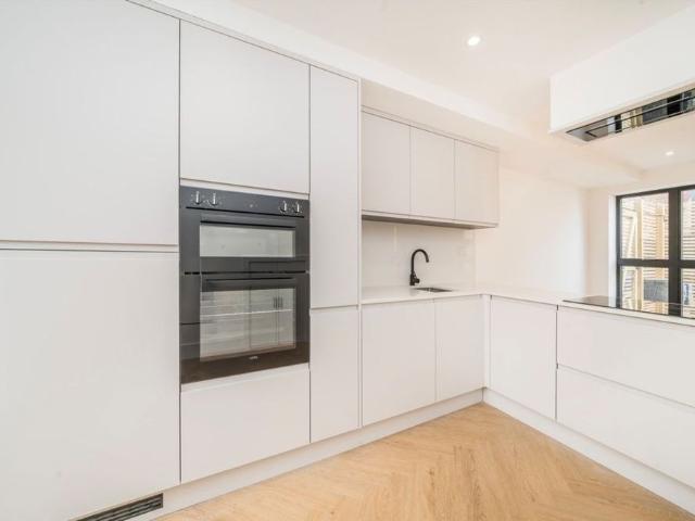 Brighton Road, KT6, London