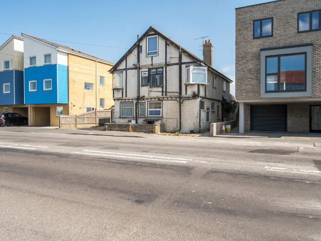 Brighton Road, Lancing, West Sussex BN15, 2 bed flat to rent, £1,250 pcm | PrimeLocation