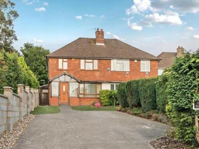 Brighton Road, Lower Kingswood, 3 Bedroom Semi detached