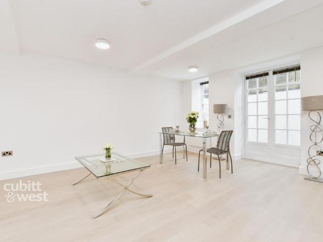Brighton Road, Purley CR8 1 bed flat to rent £1,600 pcm £369 pw