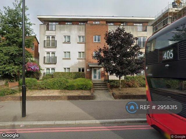 Brighton Road, Purley, CR8 2 bed flat to rent £1,950 pcm £450 pw