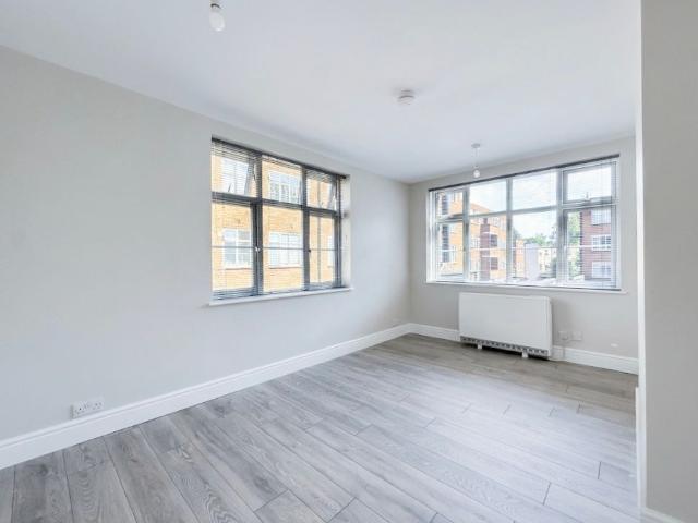 Brighton Road, Sutton SM2, 1 bed flat to rent, £1,450 pcm | PrimeLocation