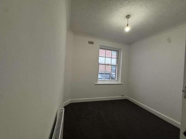 Brighton Road, Worthing, BN11
