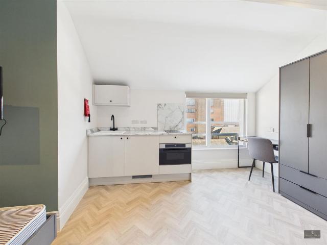 Brights House, Bournemouth BH1, 1 bed flat to rent, £875 pcm | PrimeLocation