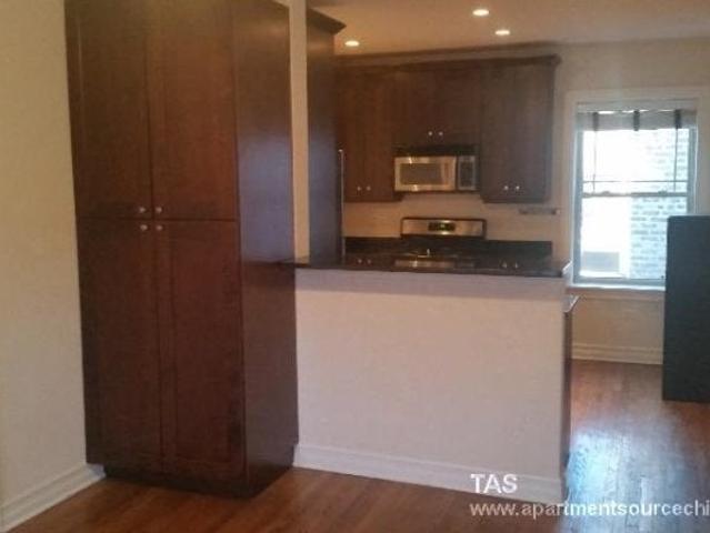 Brightsunny top_floor _bed in Wrigleyville