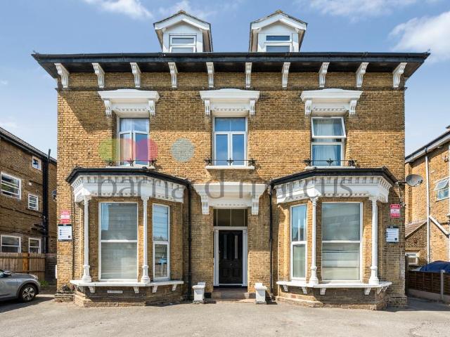 Brigstock Road, THORNTON HEATH 1 bed flat to rent £1,375 pcm £317 pw