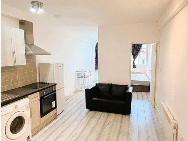 Brigstock Road, Thornton Heath CR7, 1 bed flat to rent, £1,100 pcm | PrimeLocation