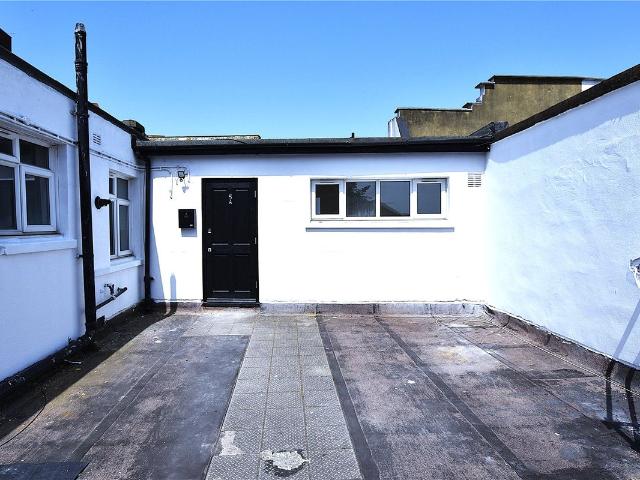 Brigstock Road, Thornton Heath CR7, 2 bed flat to rent, £1,550 pcm | PrimeLocation