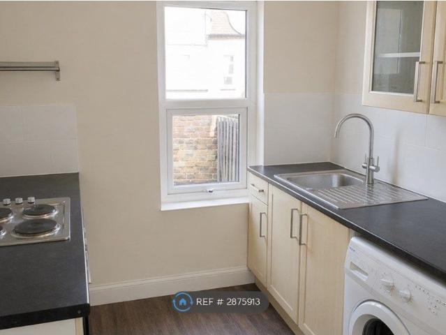 Brigstock Road, Thornton Heath CR7, Studio to rent, £1,200 pcm | PrimeLocation