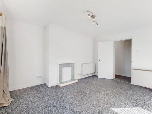 Brigstock Road, Thorton Heath CR7, 1 bed flat to rent, £1,350 pcm | PrimeLocation