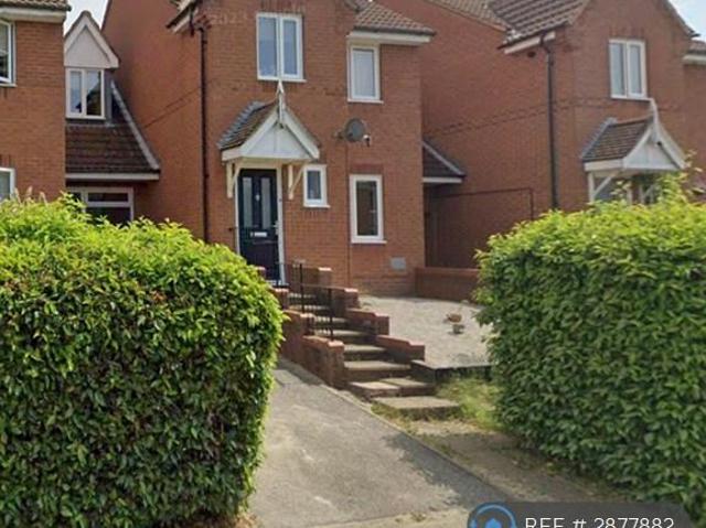 Brill Place, Milton Keynes, MK13 4 bed semi detached house to rent £1,900 pcm £438 pw