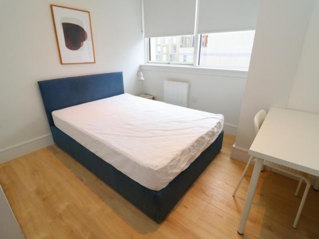 Brilliant double bedroom close to the Wembley Park tube Has a Room