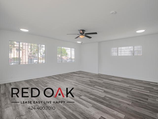Brilliant Two Bedroom with Spacious Rooms and Included Parking ~ In Vibrant Los Feliz!