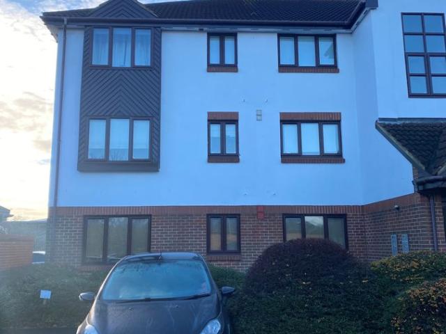 Brimfield Road, Purfleet On Thames RM19, 2 bed flat to rent, £1,500 pcm | PrimeLocation