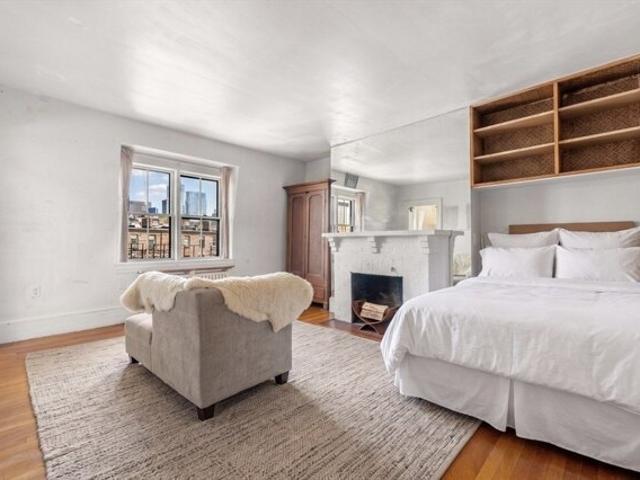 Brimmer St Apt B, Boston, Condo For Sale