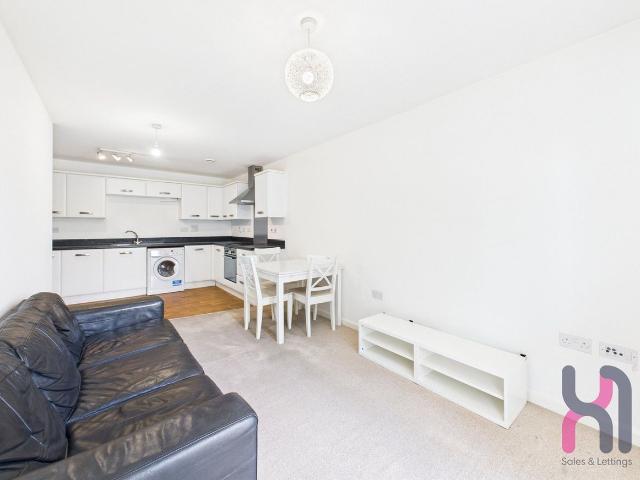 Brindley House, 1 Elmira Way, Salford M5, 2 bed flat to rent, £1,250 pcm | PrimeLocation
