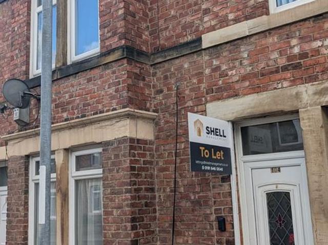 Brinkburn Avenue, Gateshead NE8, 3 bed flat to rent, £750 pcm | PrimeLocation