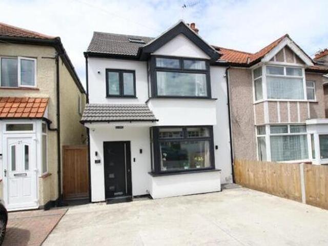 Brinkley Road, Worcester Park, 4 Bedroom Semi detached