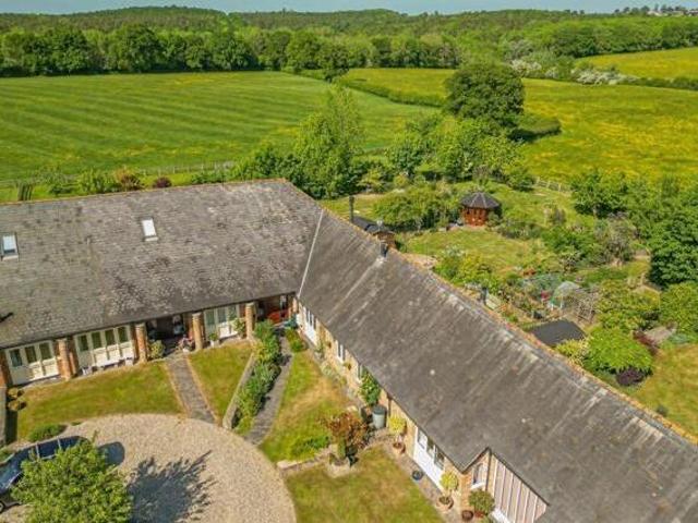 Brinkworth, Somerford Court, 5 Bedroom Barn