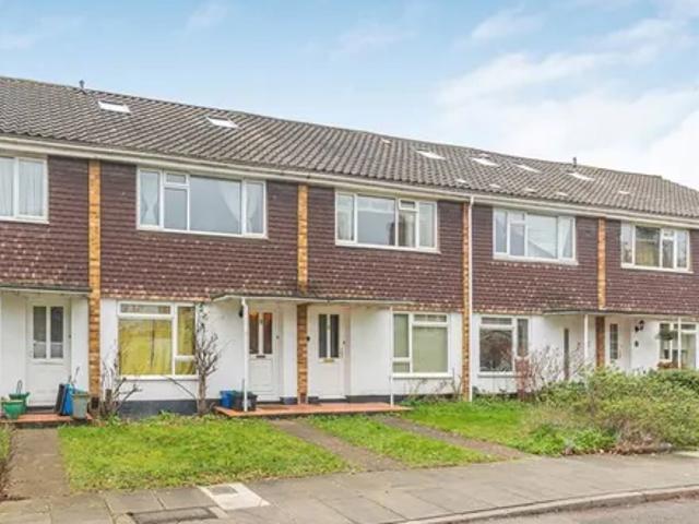 Brinsworth Close, London, TW2 5BS, United Kingdom | 3 bed house for rent #140655669 | Rentberry