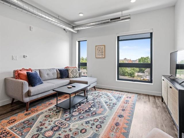 Brio Building 1 Bedroom Apartment for Rent at 155 Jackson St, Oshkosh, WI 54901