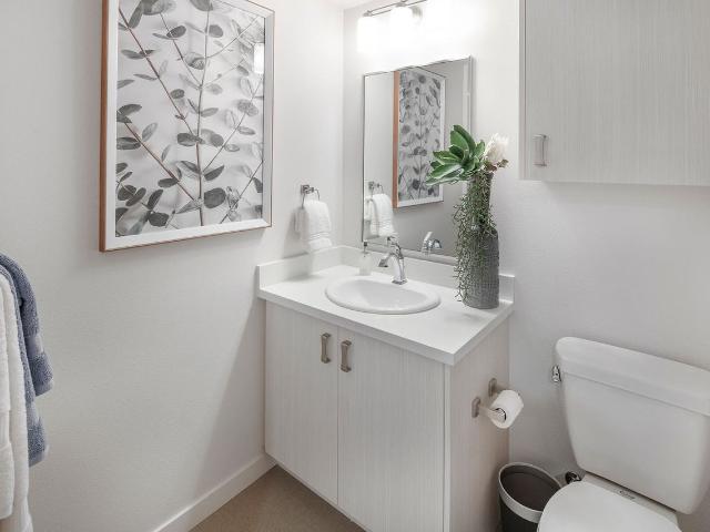 Brio Flats 2 Bedroom Apartment for Rent at 2405 N Vancouver Ave, Portland, OR 97227 Eliot