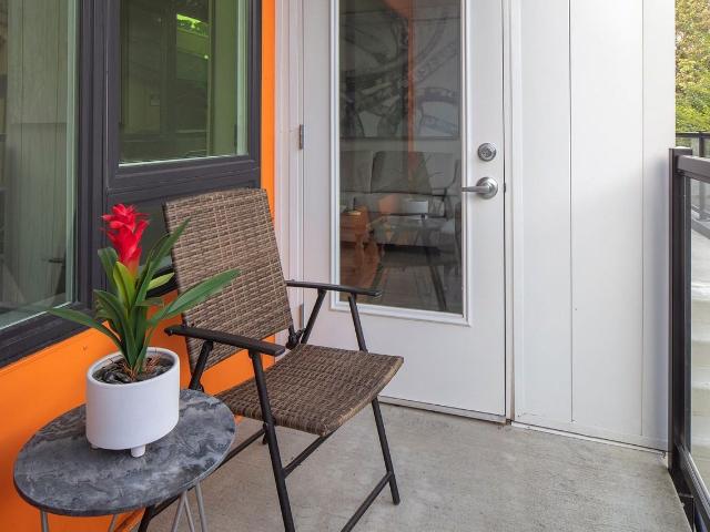 Brio Flats 2 Bedroom Apartment for Rent at 2405 N Vancouver Ave, Portland, OR 97227 Eliot