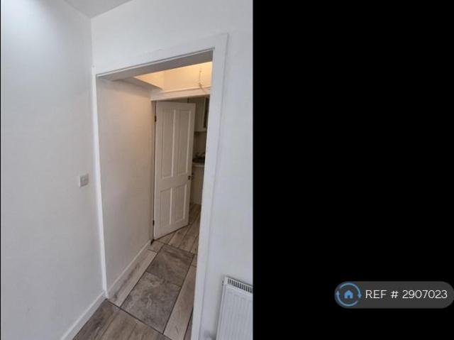 Bristow Road, Hounslow, TW3 Studio to rent £1,150 pcm £265 pw