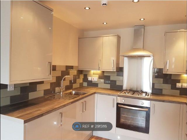 Bristol, Bristol BS2, 2 bed flat to rent, £1,545 pcm | PrimeLocation