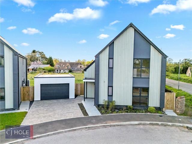 Bristol BS37 4 bed detached house to rent £3,250 pcm £750 pw