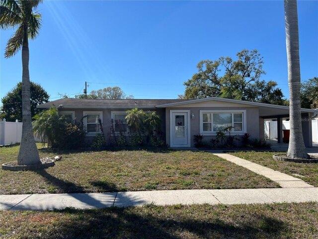 Bristol Cir E, Clearwater, Home For Sale