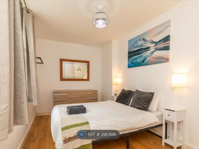 Bristol City Centre, Bristol BS1, 1 bed flat to rent, £1,300 pcm | PrimeLocation
